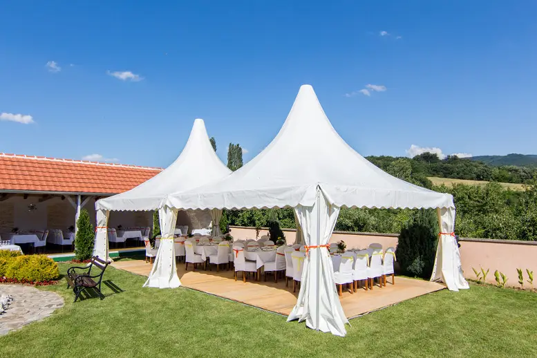 ダブルデッカーテントアーカイブ - カスタム構造と建物、商業用およびイベント用テント販売 | シェルター