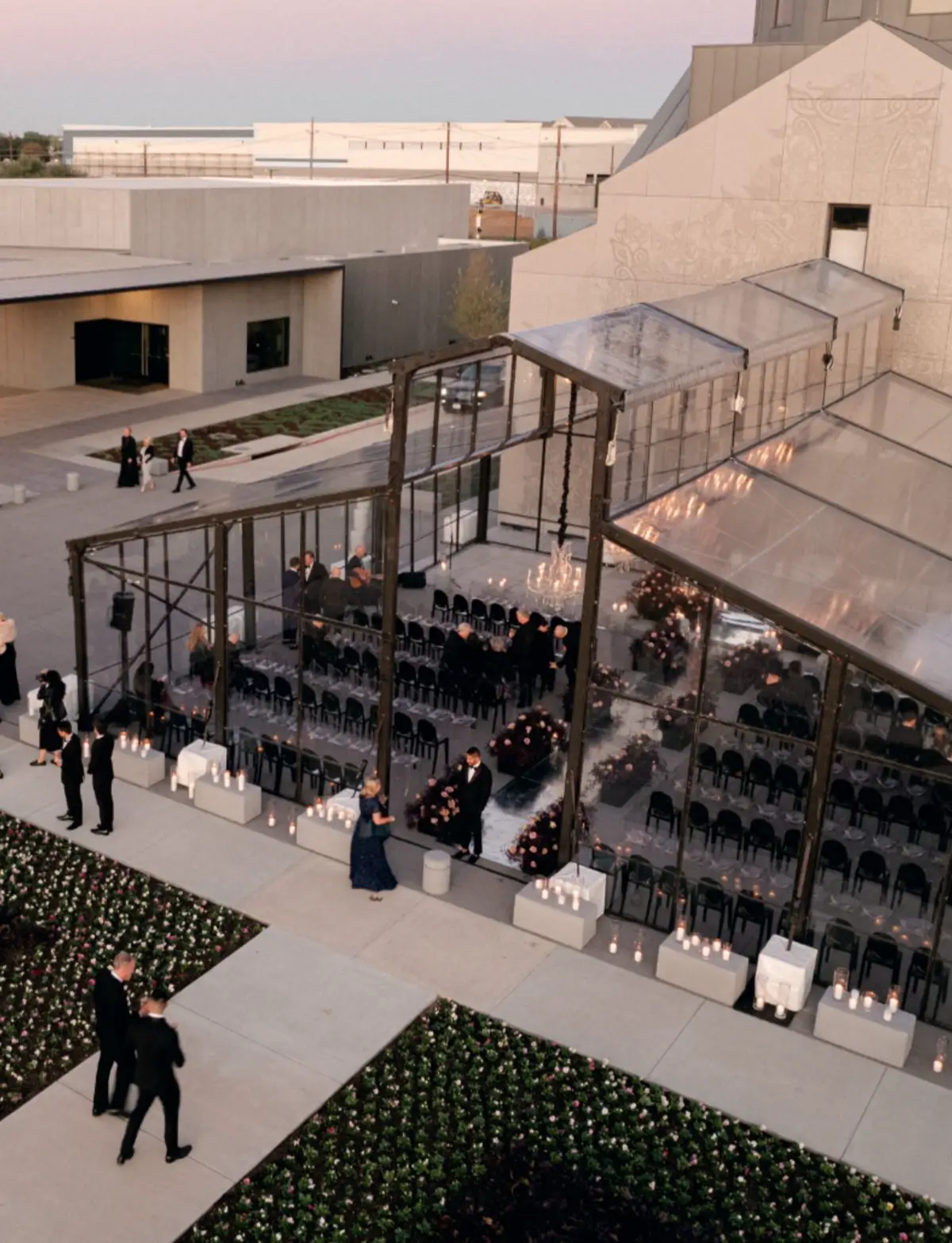 Enjoy the Unlimited Interior Space of Peak Tent