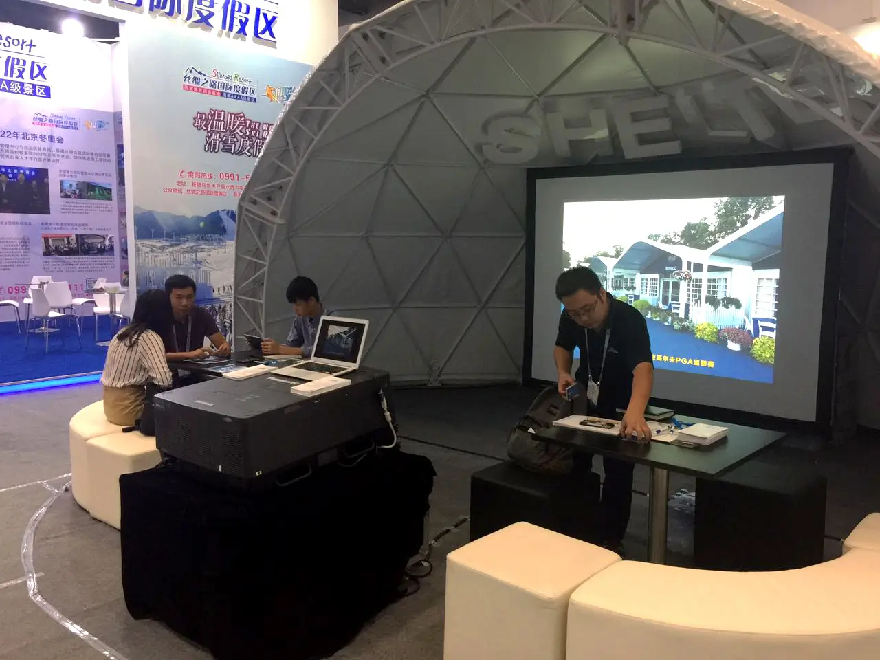 Customized Dome Tent Glamping for Special Solution