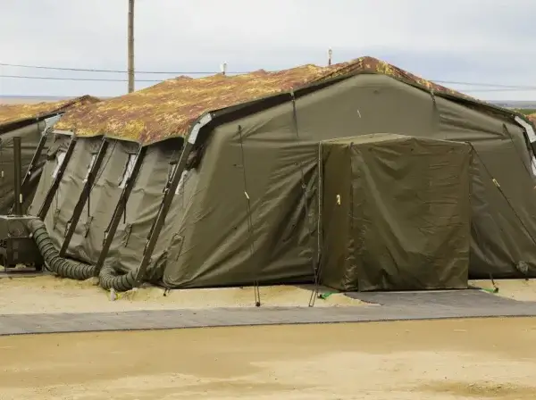 Tentes militaires à vendre avec toit ouvrant et structures d'abri