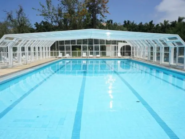 Glass Pool Enclosures Custom Structures & Buildings, Commercial & Event ...