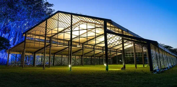 Arcum Atrium Tent Wedding Creates Unforgettable Experience