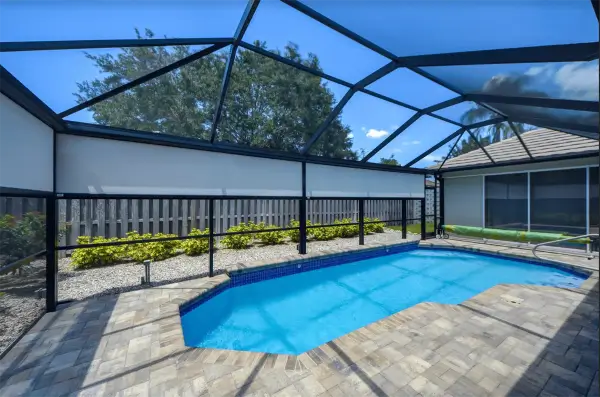 How to Use Shade Structures to Provide Pool Shade