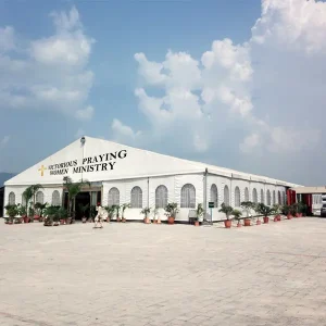 屋外礼拝に最適な教会テント丨シェルター構造