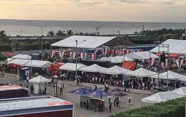 How Do I Choose Tent Size For 100 Guests? | Shelter Structures